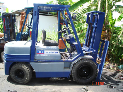 บี เทค โฟล์คลิฟ : Komatsu FD 30-11