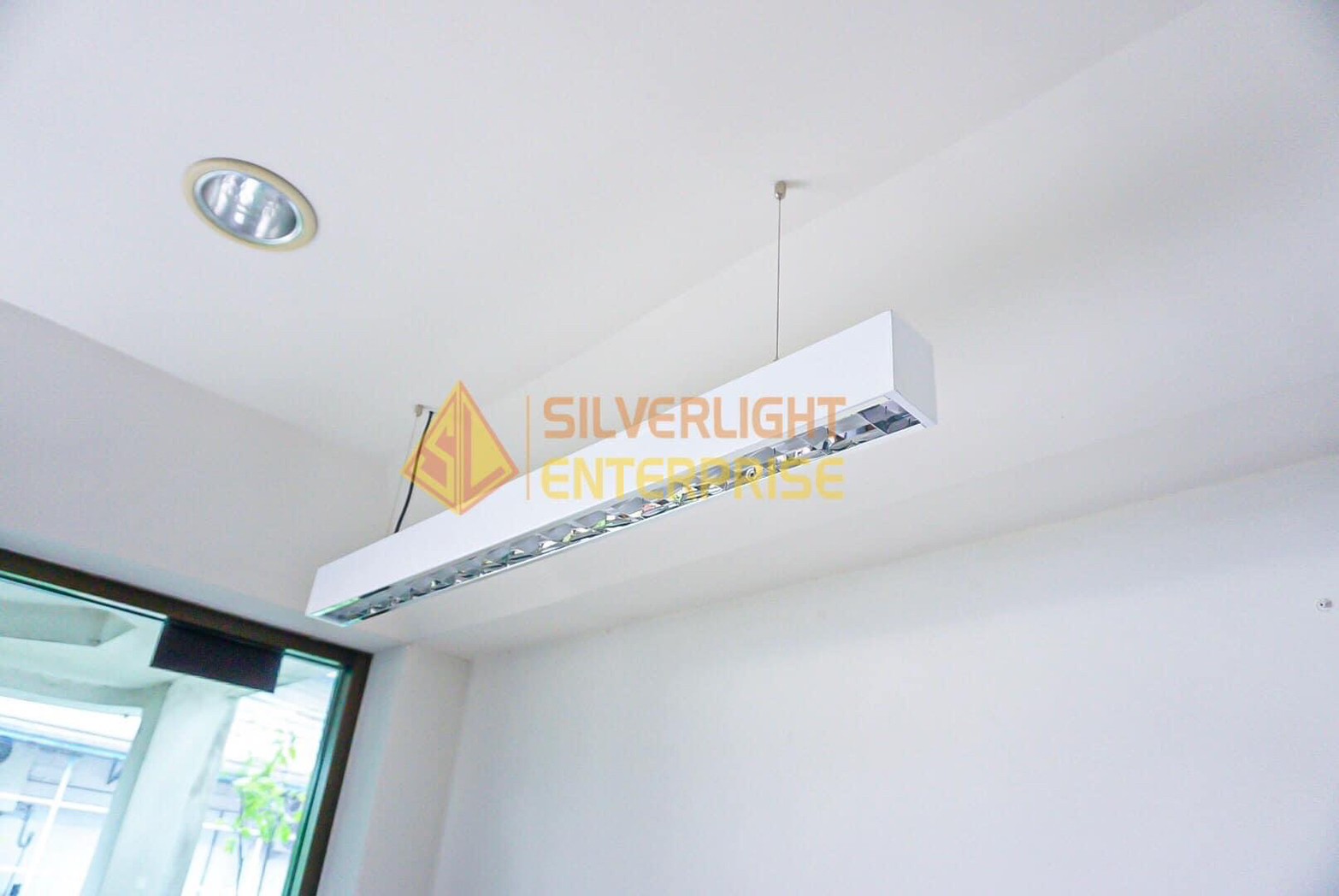 PRODUCT โคมลอยตะแกรงสีดำ 1x36 : บริษัท แสงเงิน เอ็นเตอร์ไพร์ส (1992) จำกัด | Silverlight ...