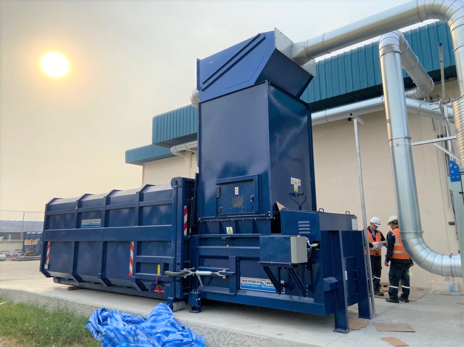 GMC Engineering Co., Ltd. : เครื่องอัดขยะ STP Series
