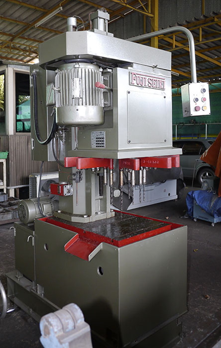 PRODUCT เครื่องเจาะ+ต๊าป FUJISEIKI แบบ 9 หัว Model MD 12J No.M4066 ปี ...